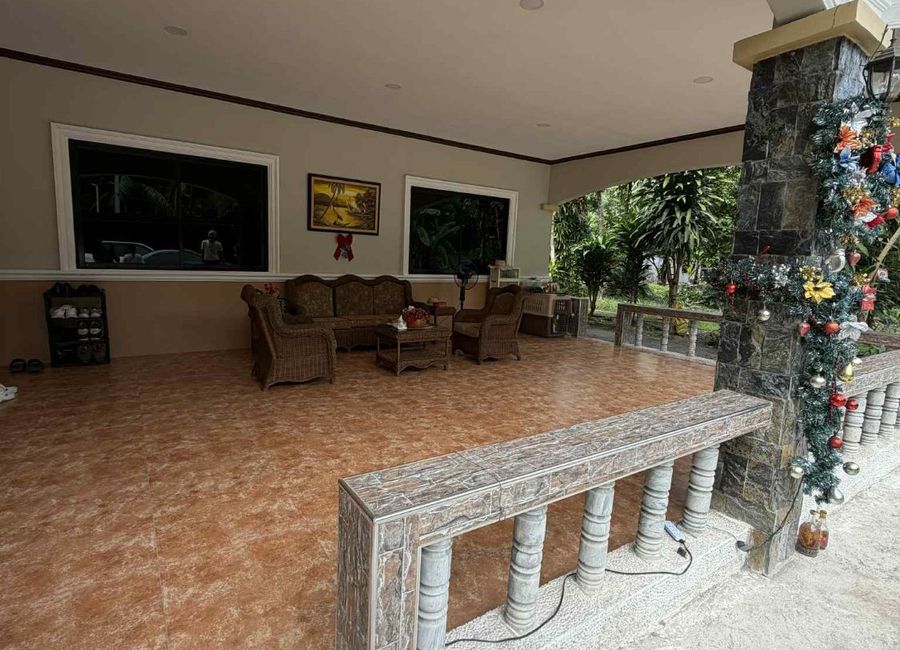 House and Lot With Swimming Pool