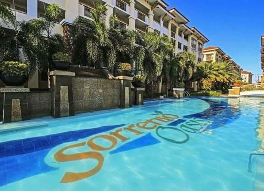 Midrise Condo 2 Bedroom with balcony near Ortigas BGC Eastwood SM Mega mall