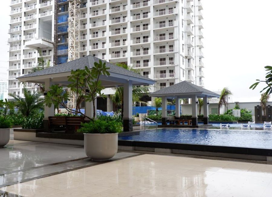 2 Bedroom Condo near Capitol Commons, SM Aura Mckinley Hills SM Mega Mall