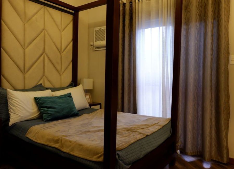 2 Bedroom Condo near Capitol Commons, SM Aura Mckinley Hills SM Mega Mall