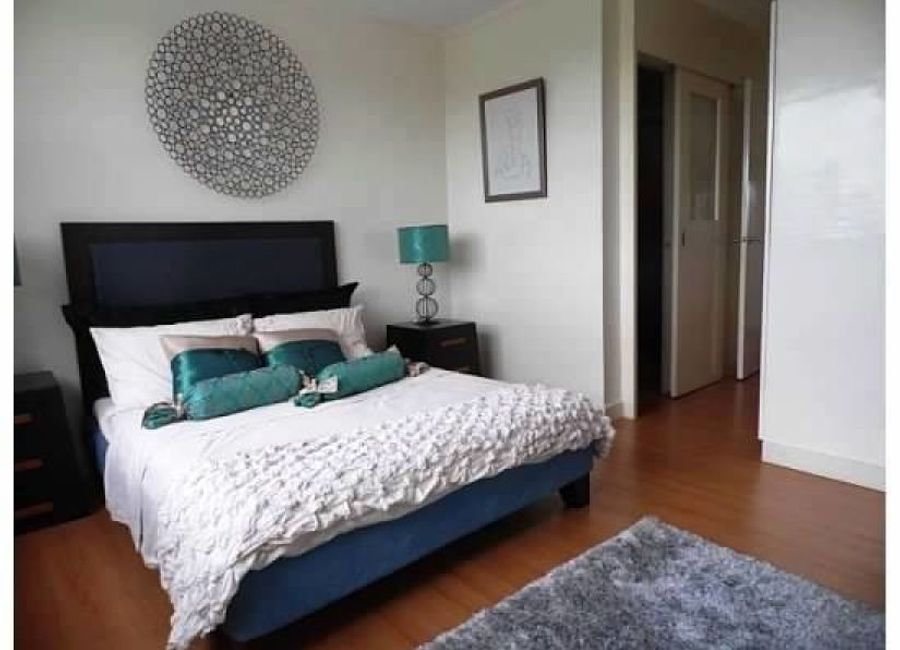 DUPLEX HOUSE AND LOT FOR SALE NEAR TIMOG PARK ANGELES CITY N