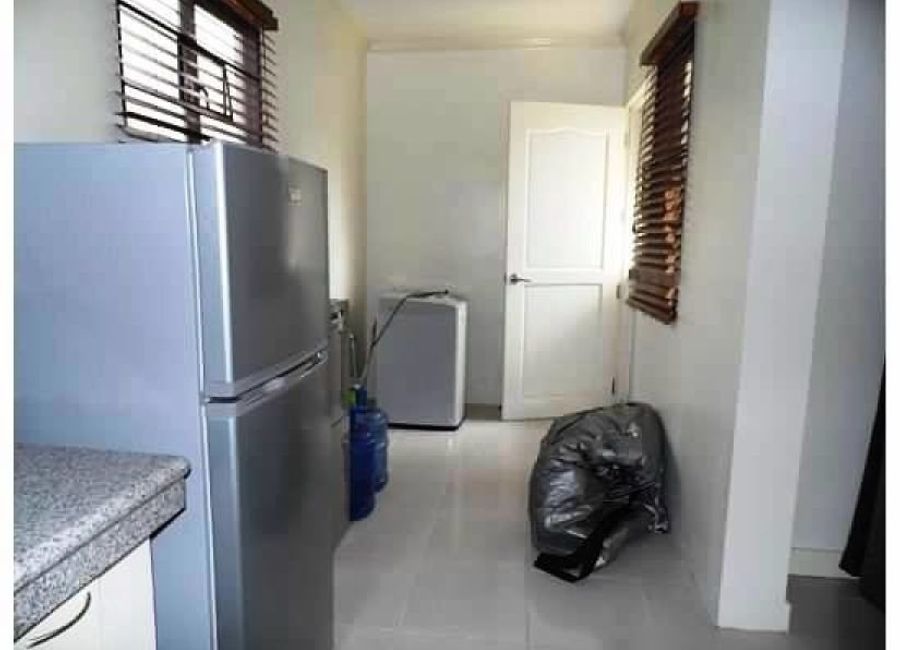 DUPLEX HOUSE AND LOT FOR SALE NEAR TIMOG PARK ANGELES CITY N
