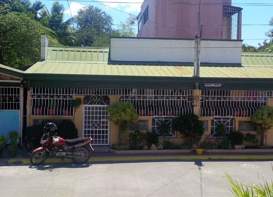 Foreclosed Property House & Lot Goldlane Anabu, Imus, Cavite
