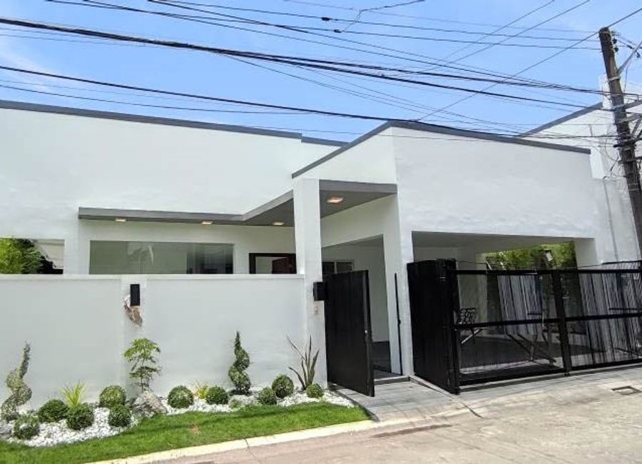 Newly Fully-Renovated Bungalow House and Lot in BF Homes Parañaque