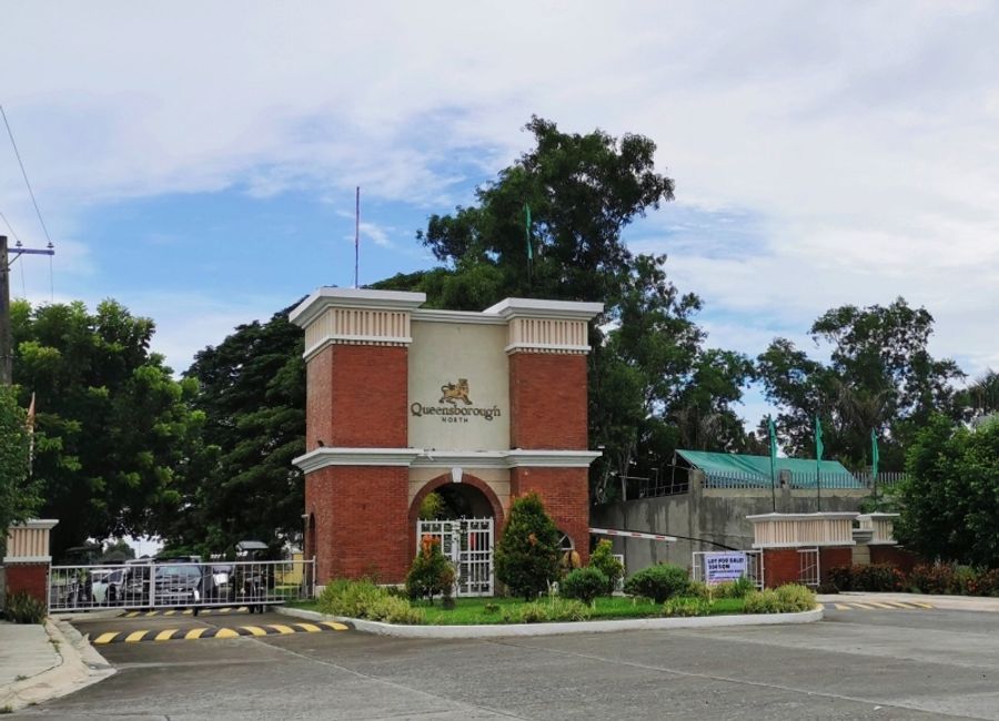 LOT FOR SALE at the back of Robinson Pampanga Queensborough Subd