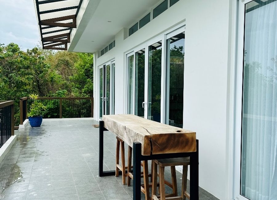 LUXURY VACATION HOME WITH OCEAN VIEW AT KAWAYAN COVE