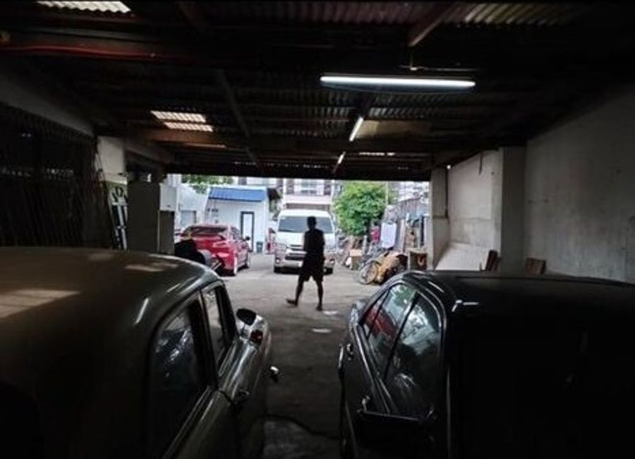 Semi Commercial for Lease at Timog Ave. & Tomas Morato. Quezon City