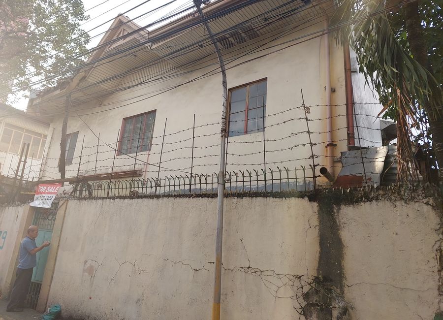 For Sale Old House on Aragon St Singalong Manila Commercial Area
