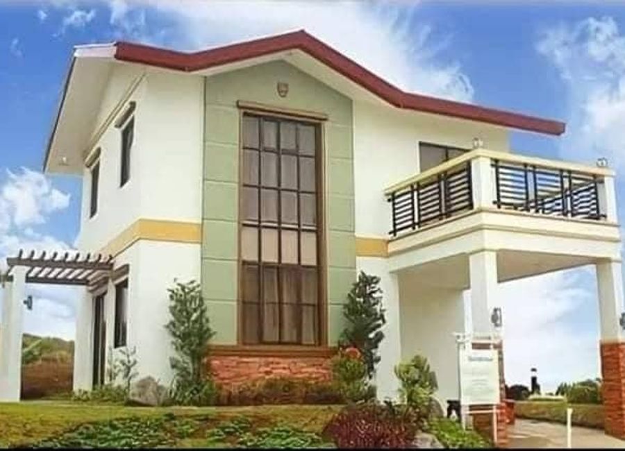 RFO House and Lot For Sale at Calamba, Laguna l with Mountain View