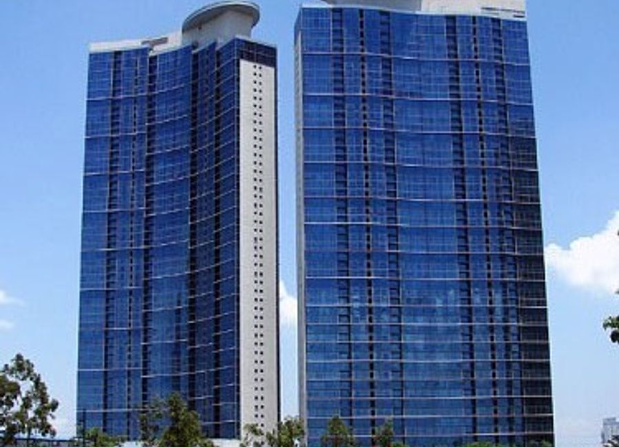 Pacific Plaza Towers 3 Bedroom Condo for Sale, Taguig City