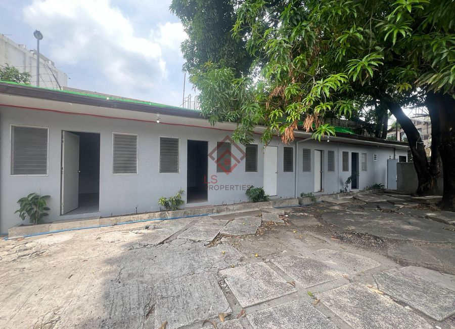 FOR RENT House with Dormitory suited for Staff/Storage Use in Project 8 ...