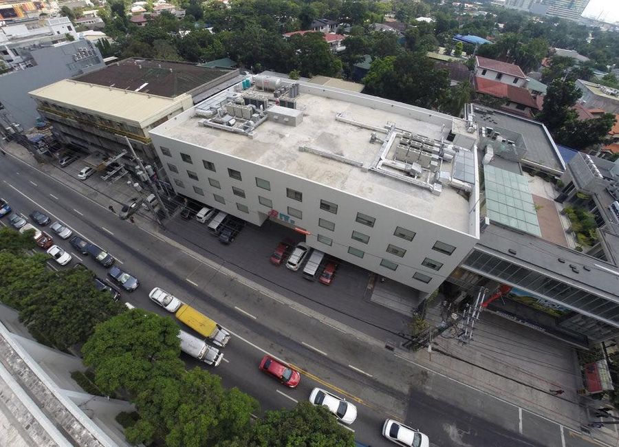Renovated Building For Sale In Pasay Road / A. Arnaiz Ave. Makati City