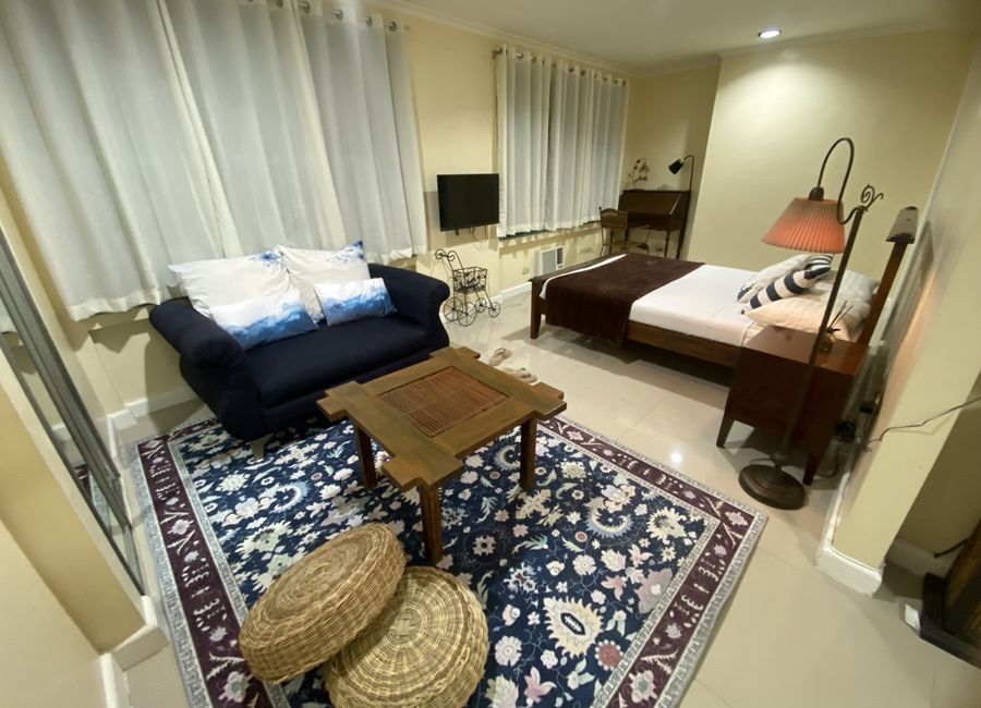 Short Term rent Big Studio near Makati Med and Techzone