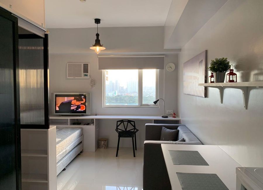 22 sqm studio unit for sale at Vista Shaw near Wack Wack Golf and ...