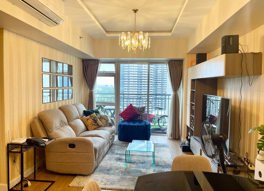 2BR CONDO FOR SALE IN BGC VERVE RESIDENCES FULLY FURNISHED DECORATED