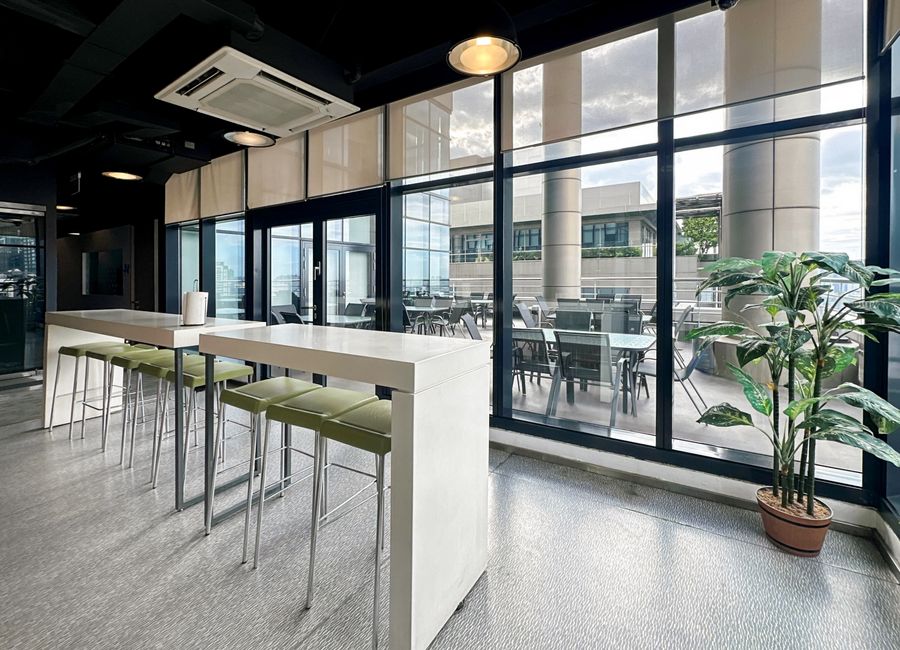 Unlimited coworking access in Regus Eco Tower