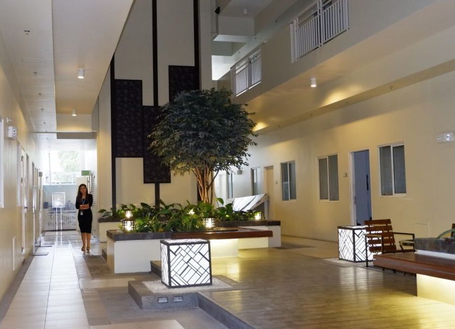 Lumiere Residences 1 Bedroom Condo near Capitol Commons, SM Aura ...