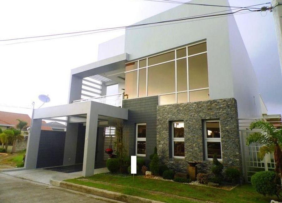 Elegant 2-Storey House and Lot for Sale in Angeles City Near SM Clark