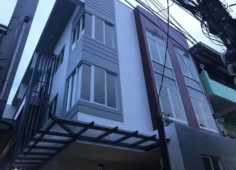 Building Apartment For Sale at Pasay City