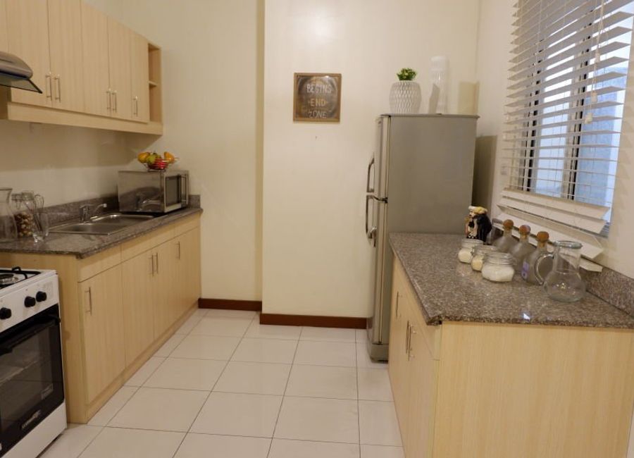 1 Bedroom Condo near Capitol Commons, SM Aura Mckinley Hills SM Mega Mall