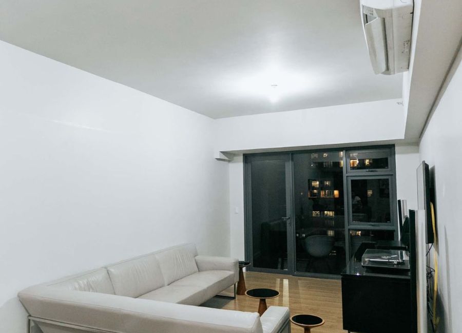 Escala Salcedo I Iconic Parkside Living 3BR Condo Unit for sale