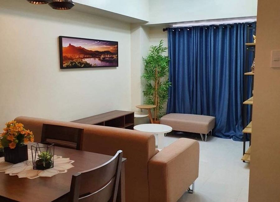 Resale!! 2 bedroom with parking for sale in QC near Timog/Tomas Morato