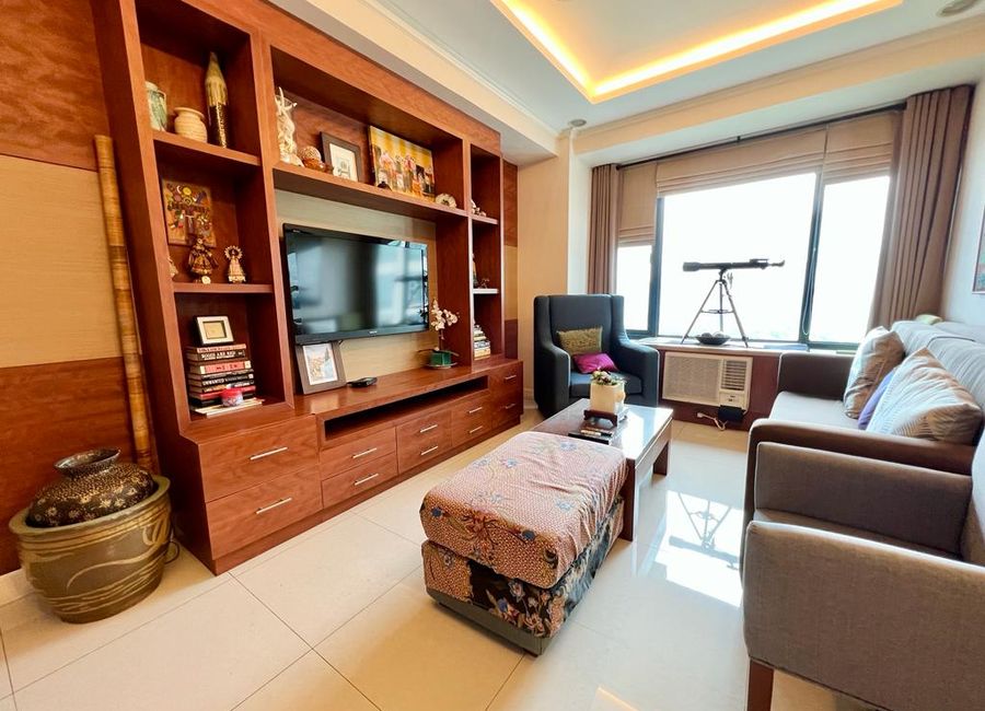 Executive 1Bedroom in BGC Forbes Town Center