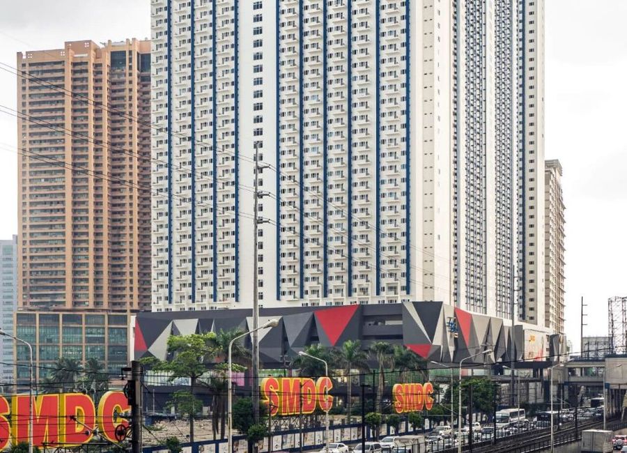 1BR Condo beside Boni MRT Station- Light Residences