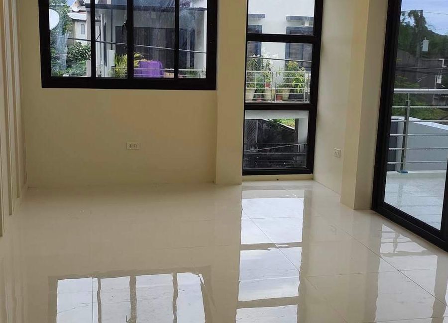 3 Storey House and Lot for Sale in Metropolis, Talamban Cebu
