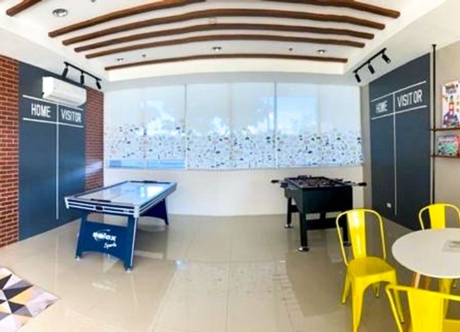 FOR RENT -STUDIO IN ONE UNION PLACE