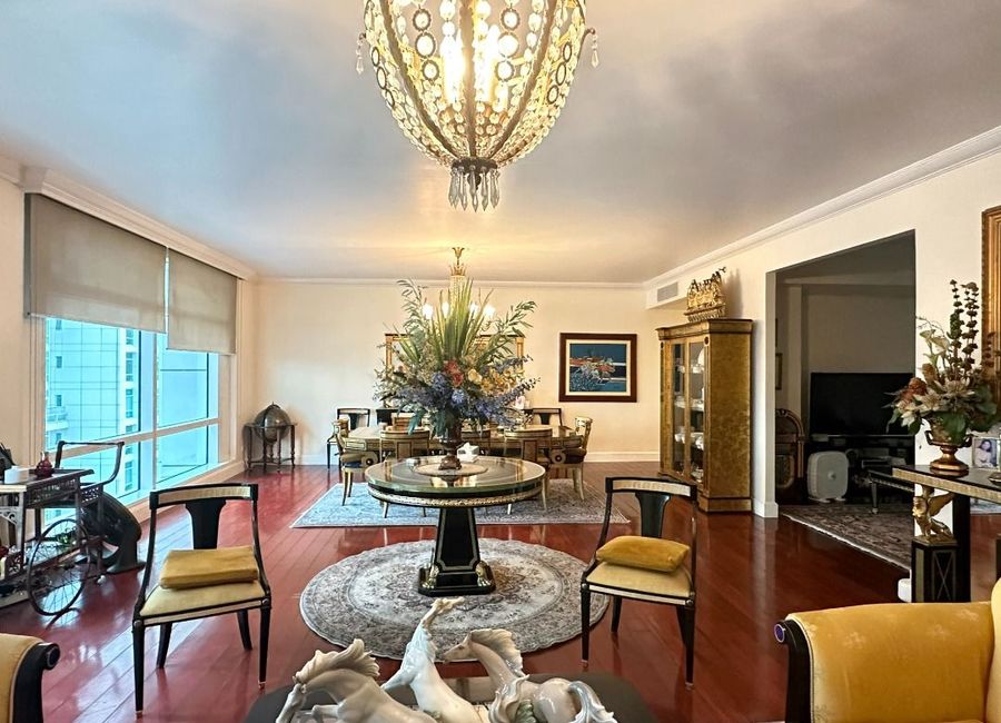 FOR SALE/RENT: 3 Bedroom Unit in Two Roxas Triangle, Makati