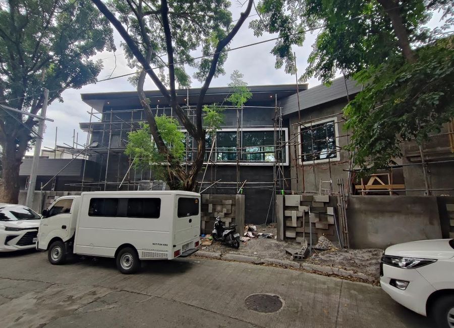 Brand New 5 Bedroom House and Lot for Sale in Marcelo Green Village ...