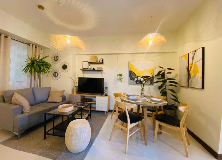 RESALE! 2BEDROOM WITH PARKING AT PRISMA RESIDENCES