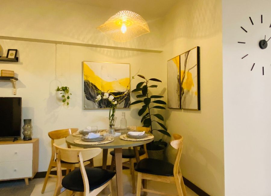 RESALE! 2BEDROOM WITH PARKING AT PRISMA RESIDENCES