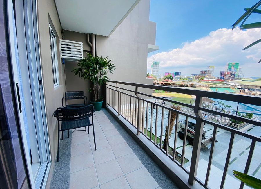RESALE! 2BEDROOM WITH PARKING AT PRISMA RESIDENCES