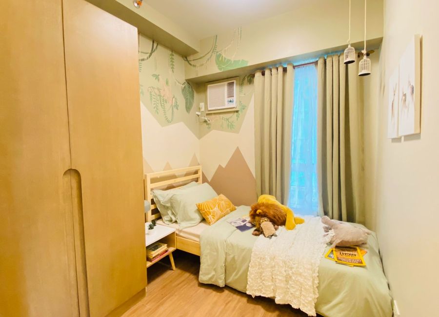 RESALE! 2BEDROOM WITH PARKING AT PRISMA RESIDENCES