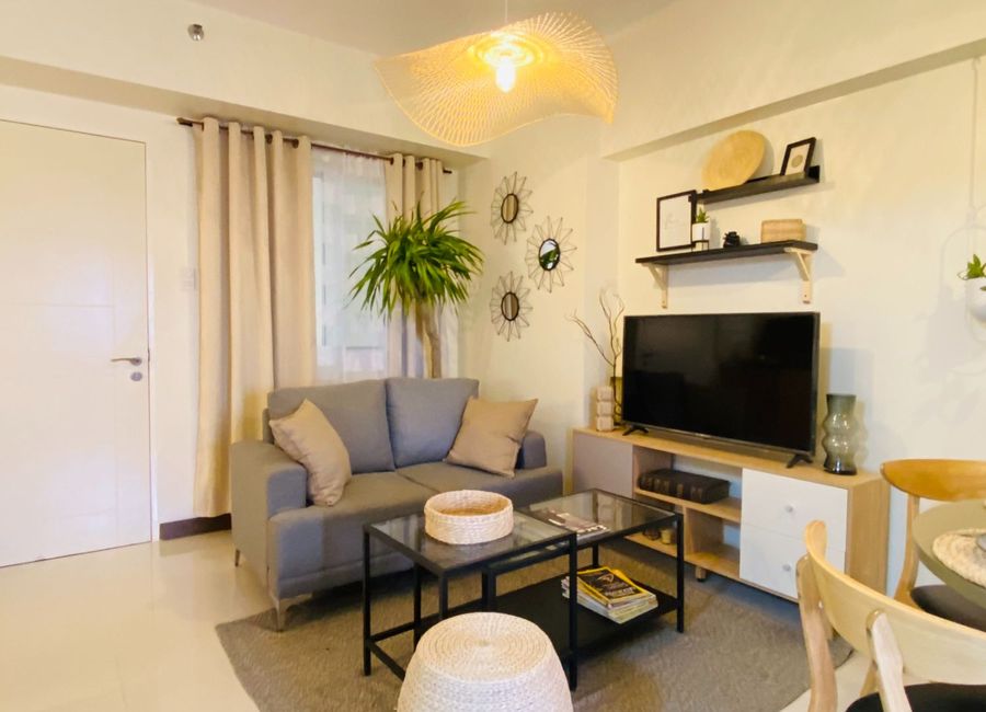 RESALE! 2BEDROOM WITH PARKING AT PRISMA RESIDENCES