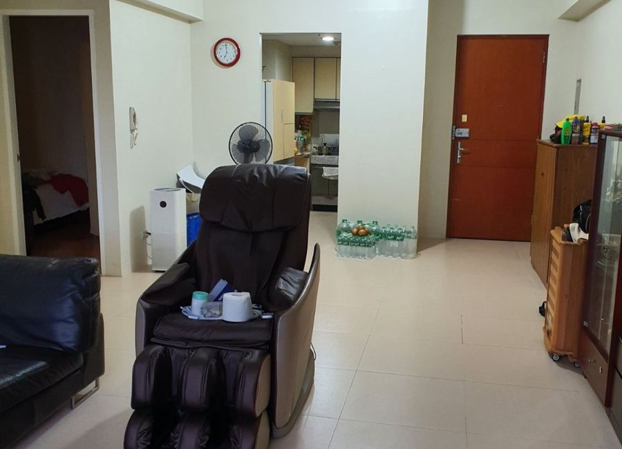 2 Bedrooms Unit with Parking Slot for Sale in The Infinity, BGC, Taguig ...