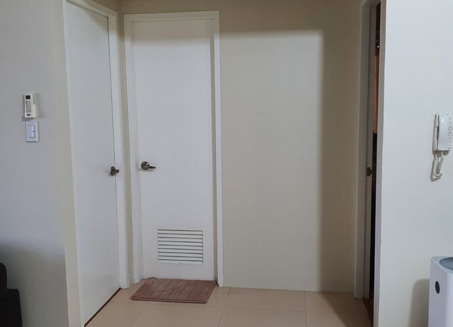 2 Bedrooms Unit with Parking Slot for Sale in The Infinity, BGC, Taguig ...