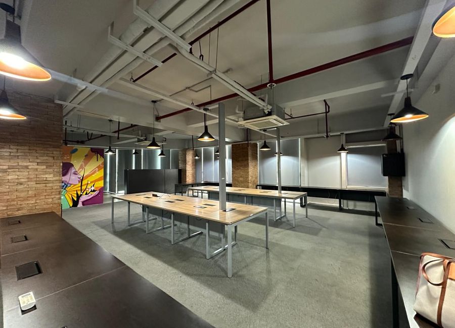 Unioil Center, Fitted Office for Sale, Madrigal Business Park Muntinlupa