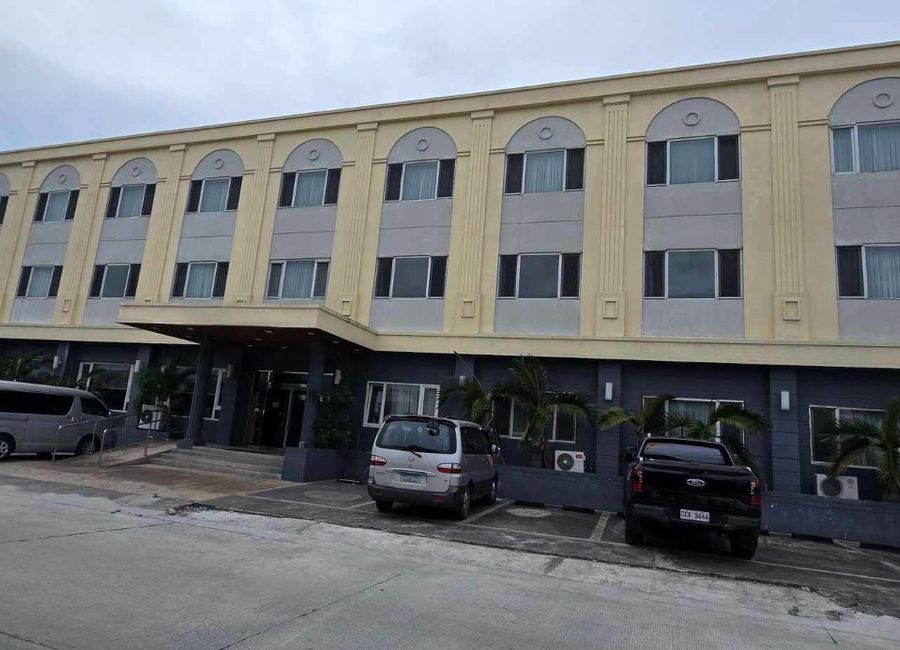 3-Storey Hotel with 43 units rooms for SALE in Angeles City very near ...
