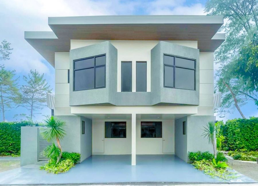 3BR HOUSE AND LOT AT PANTOK BINANGONAN RIZAL, OVERLOOKING LAGUNA LAKE VIEW
