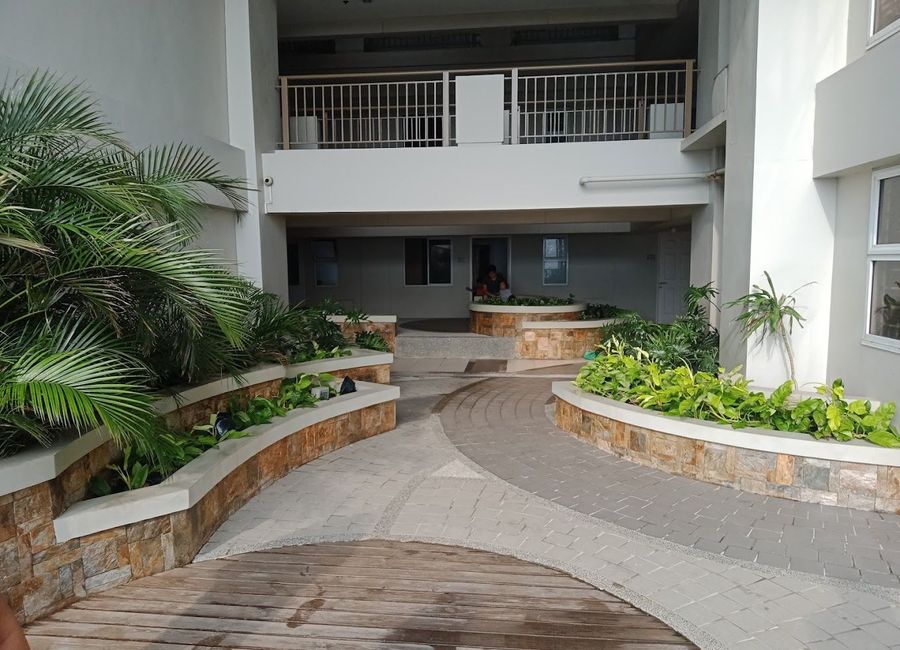 1 Bedroom with Balcony Condo Unit for Sale in La Verti Residences ...