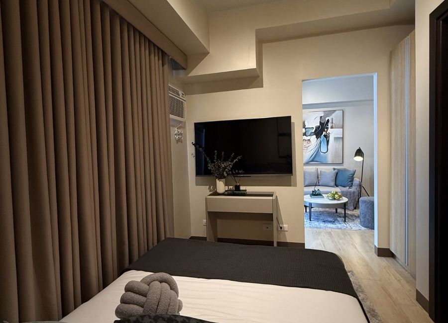 GENTRY MANOR (beside Okada Manila)