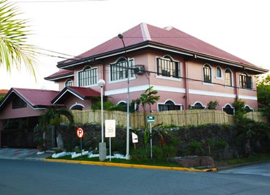 Merville Luxury House for Rent