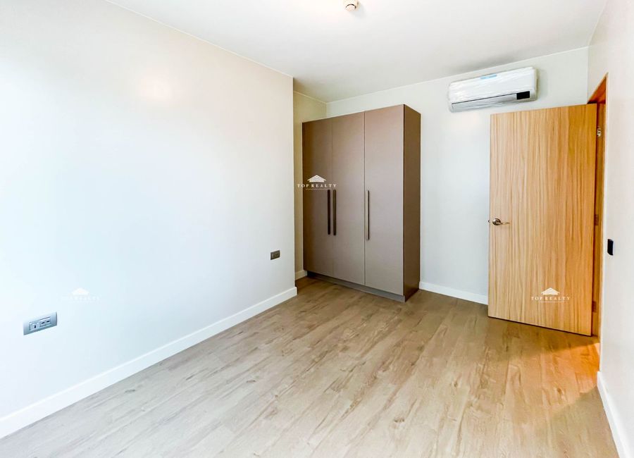 For Sale: 2-Bedroom 2BR Condo at The Empress, Capitol Commons, Pasig ...