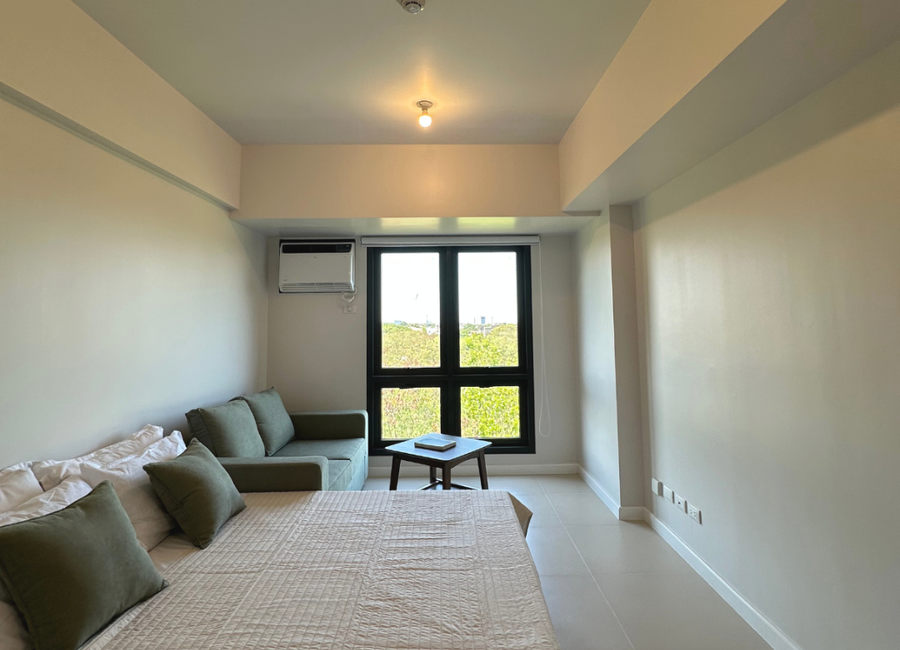FOR SALE STUDIO CONDO WITH PARKING AT VIENTO TOWER 2 CERCA ALABANG