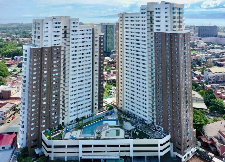 Studio type condo unit for Sale