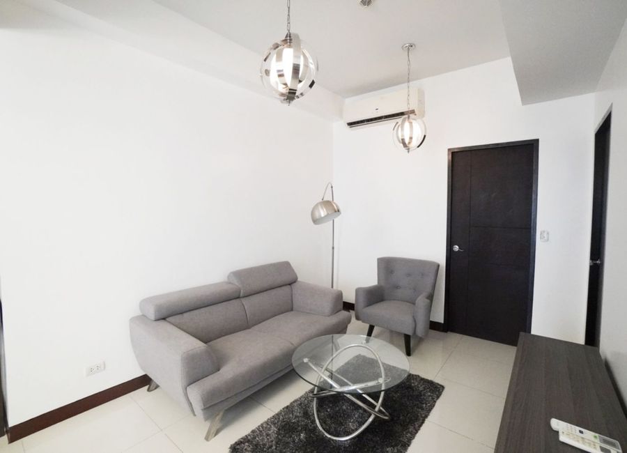 Good Deal 2 Bedroom Unit 2BR for Sale in Greenbelt Hamilton Makati City!