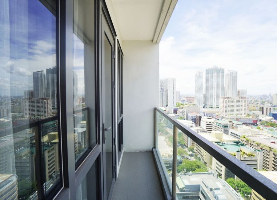 Good Deal 2 Bedroom Unit 2BR for Sale in Greenbelt Hamilton Makati City!